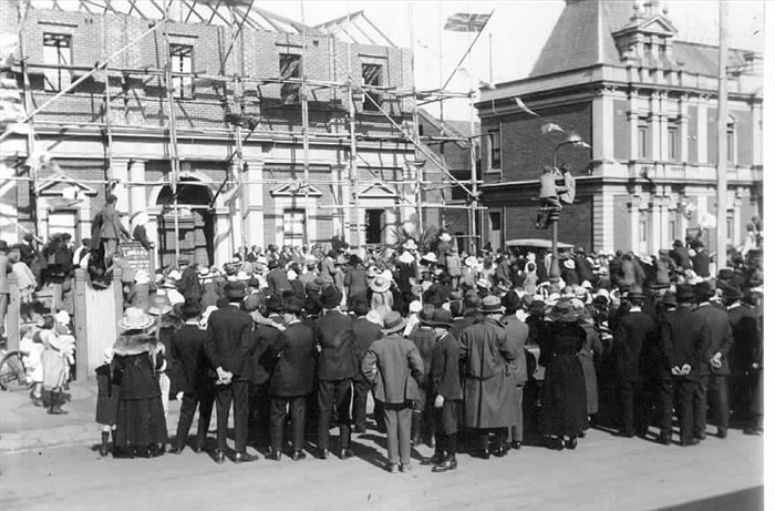 Preston Town Hall Darebin Libraries